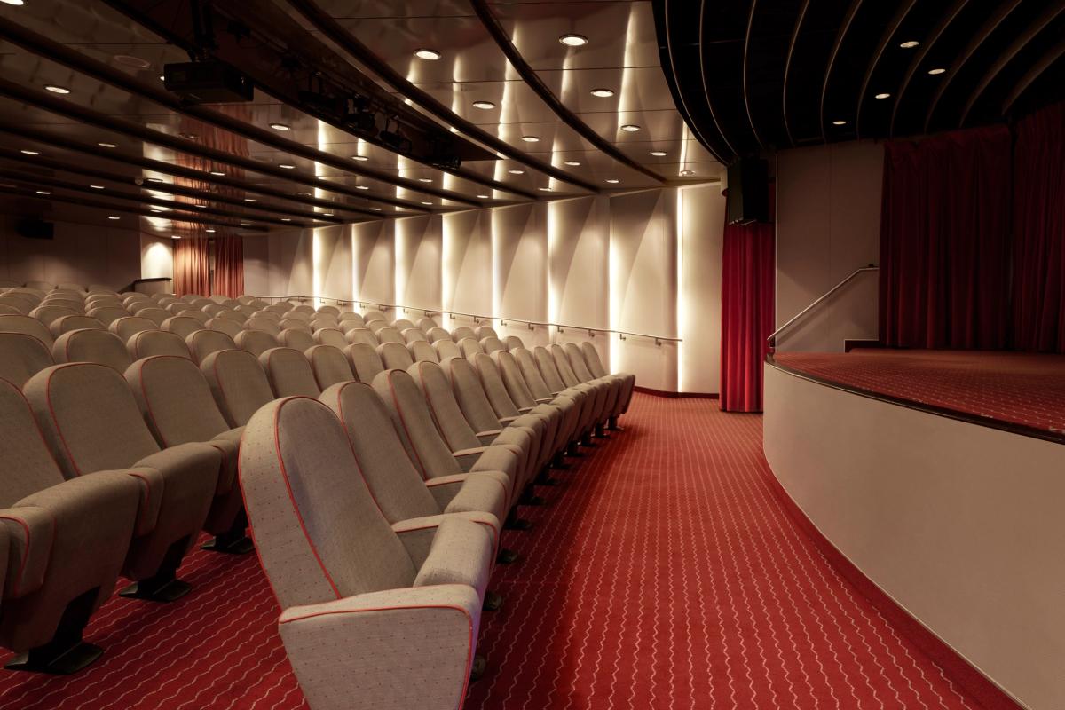 Entertainment | Crystal Cruises